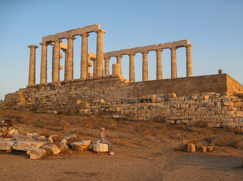 Griechischer Tempel Von Poseidon Sounio Redaktionelles Stockfoto - Bild ...
