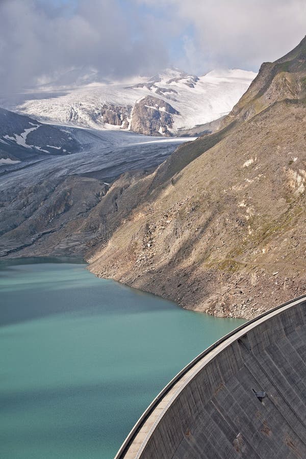 Griessee - See in Der Schweiz Stockbild - Bild von berge, wallis: 18004111