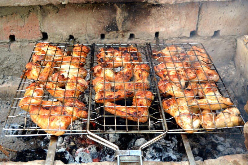 Grill Chicken Over an Open Fire Stock Photo - Image of picnic, open ...