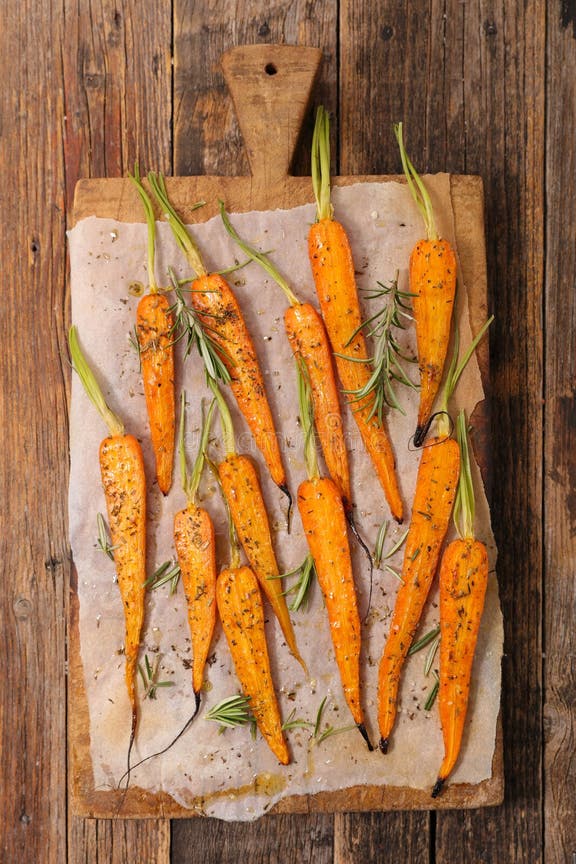 Grillad morot fotografering för bildbyråer. Bild av sunt - 88659969