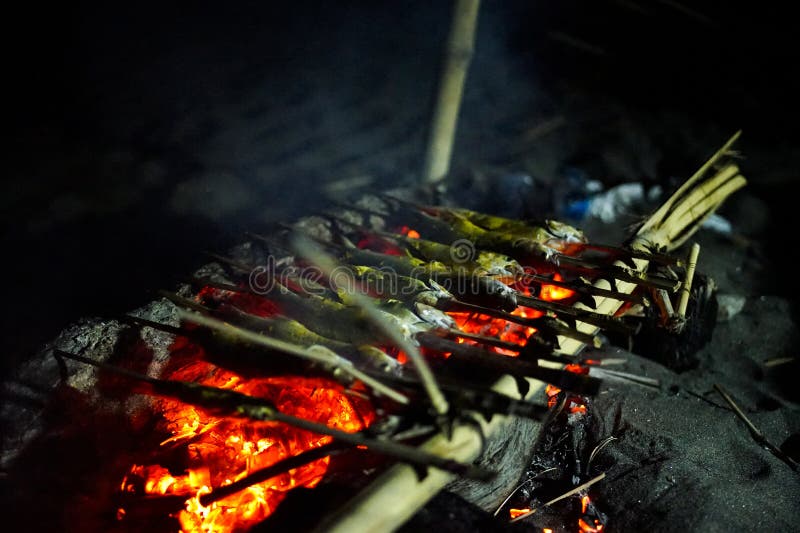Grilled Fish Traditionally Cooked Stock Image - Image of seafood, fire ...