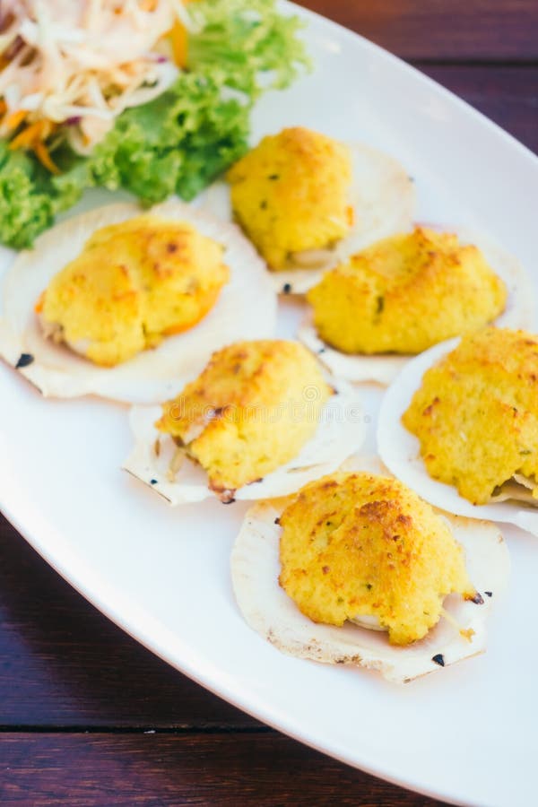 Grilled Shell with Butter and Garlic Stock Photo - Image of shellfish ...