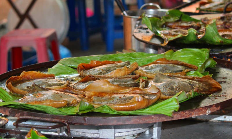 Grilled Stingray Fish Fillet with Spices on Banana Leaf, Popular ...
