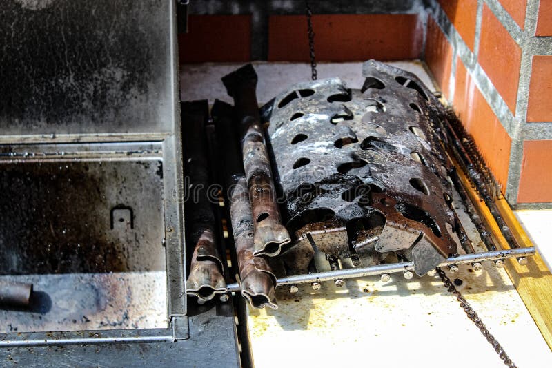 The Grilling Area of an Outdoor Built in Barbeque Grill, Components ...