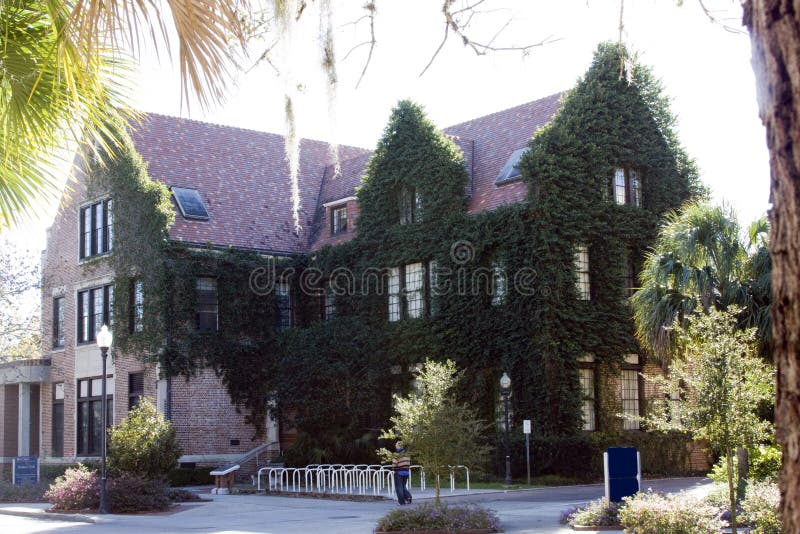 Grinter Hall, UF Campus stock image. Image of hall, grinter - 7708635