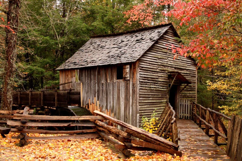 Country Rustic Mill Waterwheel Stock Image - Image of fall, autumn: 7636783
