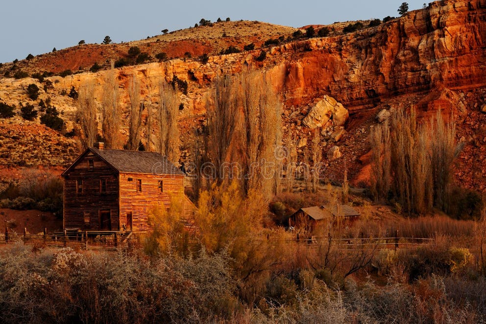 Grist Mill at dawn stock image. Image of cliff, trees - 22008379