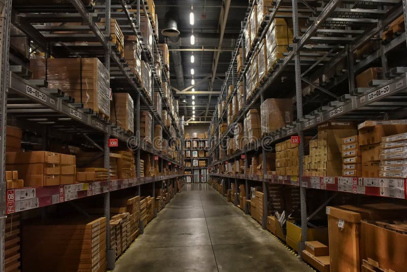 Ikea lagern ein redaktionelles stockbild. Bild von dunkel - 48205439