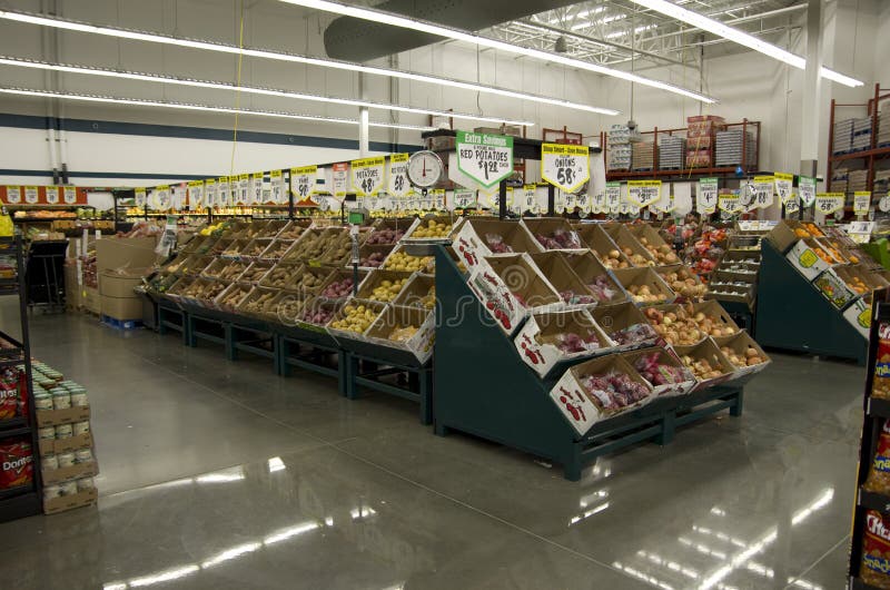 Grocery store supermarket editorial stock image. Image of market - 37409449