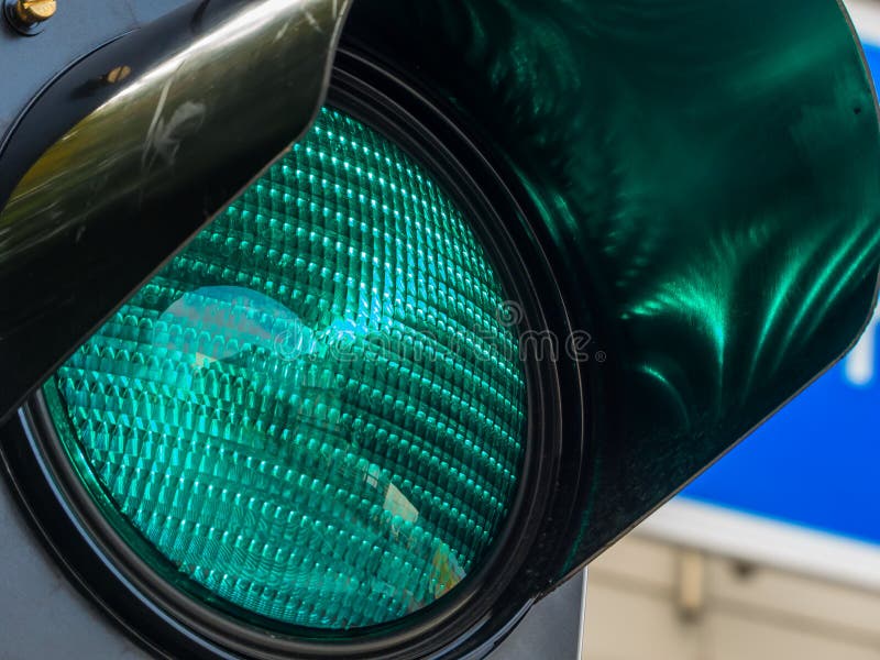 Groen Licht Van Een Verkeerslicht Stock Foto - Image of lichten ...