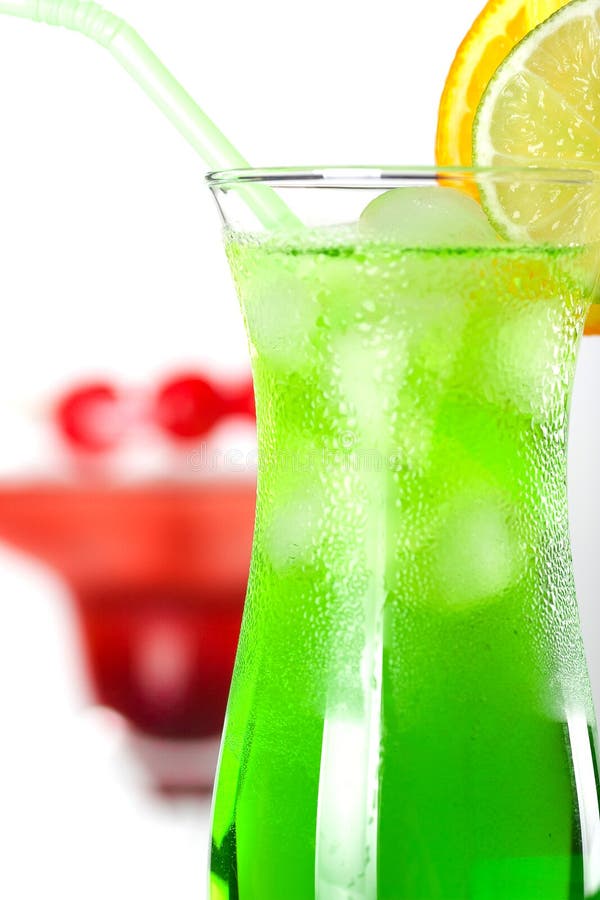 Groene Tropische Cocktail Met Ananasplak Stock Afbeelding - Image of ...