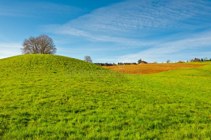 Groene Heuvel stock afbeelding. Image of niemand, landbouw - 26987447