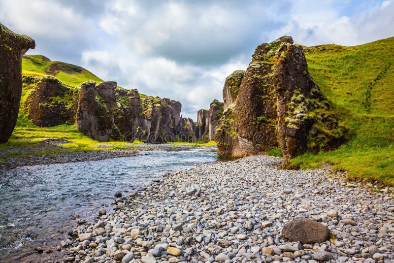 Toendra in IJsland stock afbeelding. Image of ijsland - 142393853