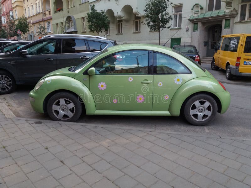 Oud Groen Volkswagen Golf 1 Redactionele Stock Afbeelding - Image of ...