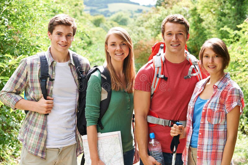 Groep Jonge Meisjes in Ballet Dansende Klasse Stock Afbeelding - Image ...