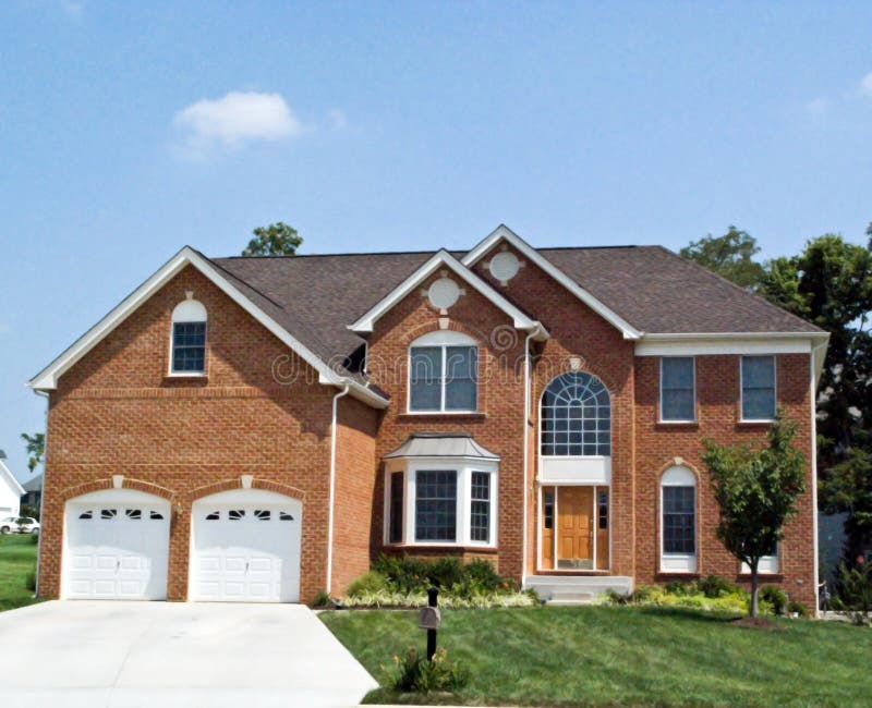 Groot Huis stock foto. Image of auto, garage, twee, elegant - 6166874