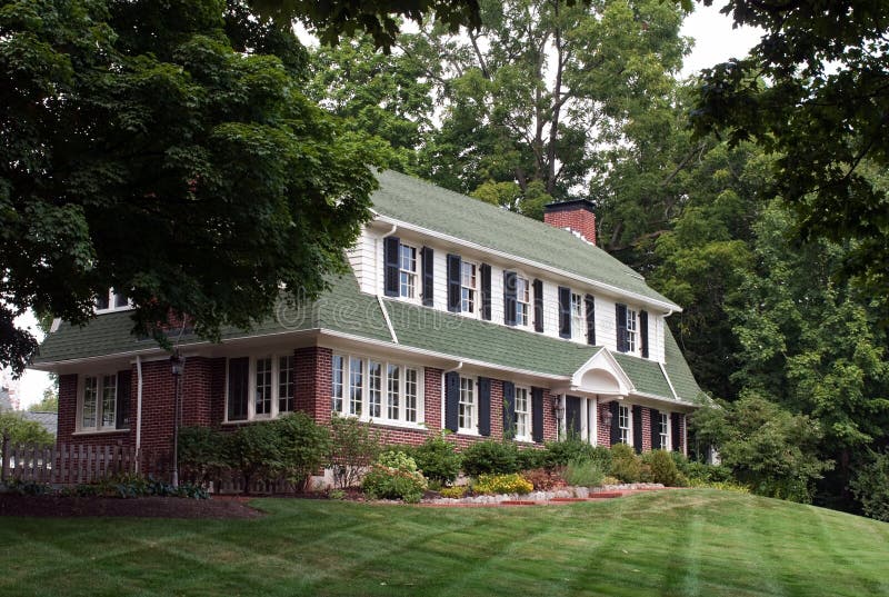 Groot Huis op Heuvel stock foto. Image of cultuur, levensonderhoud ...