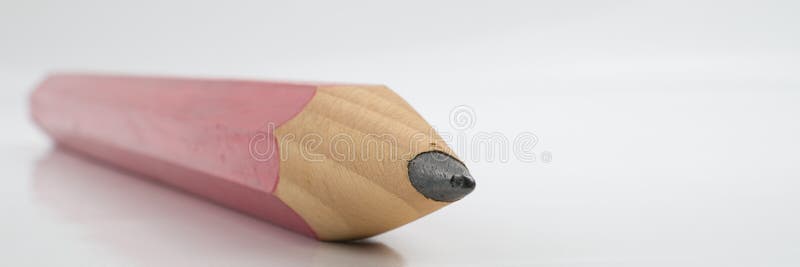 Groot rood potlood stock foto. Image of begrip, onderwijs - 65363576
