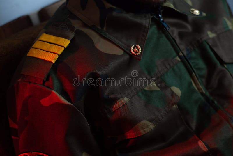 Gros Plan Uniforme Militaire, L'habillement Du Soldat Image stock ...