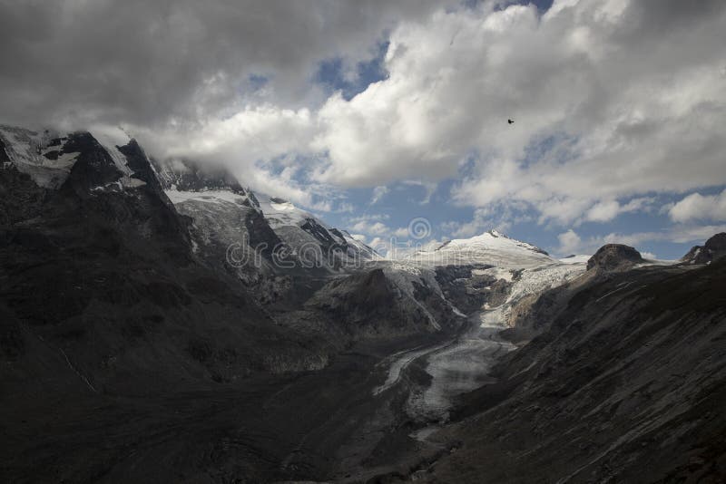 Grossglockner, Berg in De Alpen Van Oostenrijk Stock Foto - Image of ...