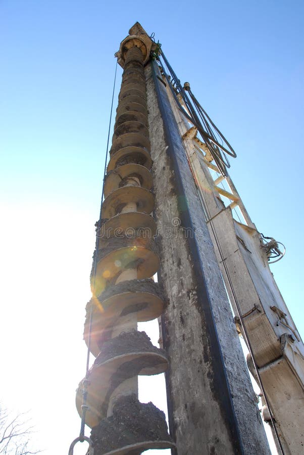 Grote boor stock afbeelding. Image of droeg, graaf, industrie - 17968037