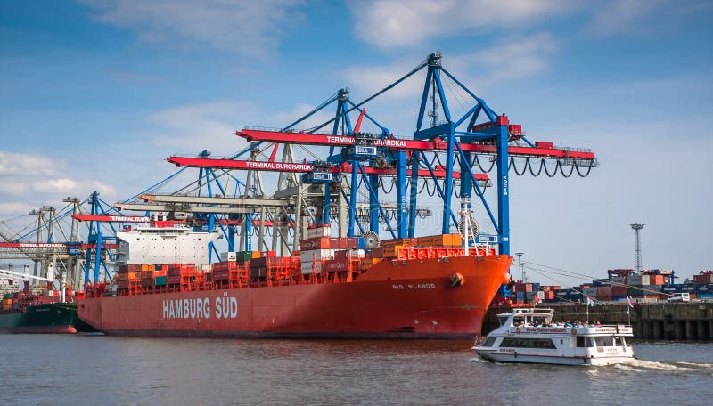 Grote Containerschepen En Een Containerterminals Redactionele ...