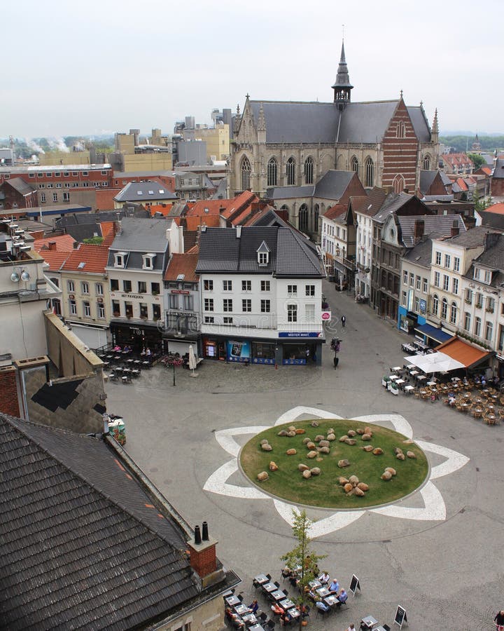 Grote Markt, Aalst redactionele fotografie. Image of oost - 82095357