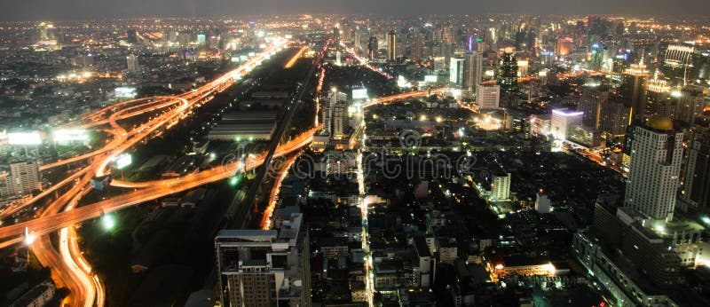 Grote moderne stad stock foto. Image of hierboven, modern - 25183216