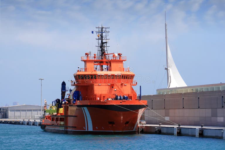 Grote sleepboot stock afbeelding. Image of glijbaan, veerboot - 19512267