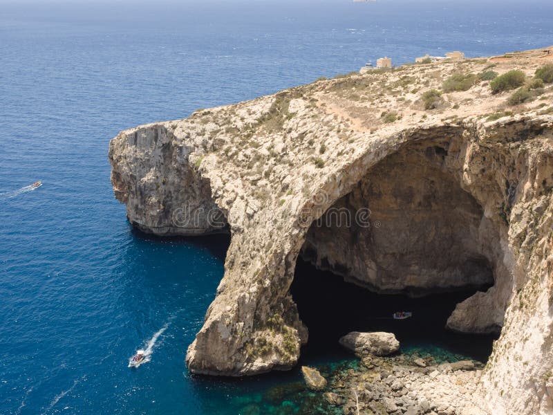 Area Blu Della Grotta in Gozo, Malta Immagine Stock - Immagine di barca ...