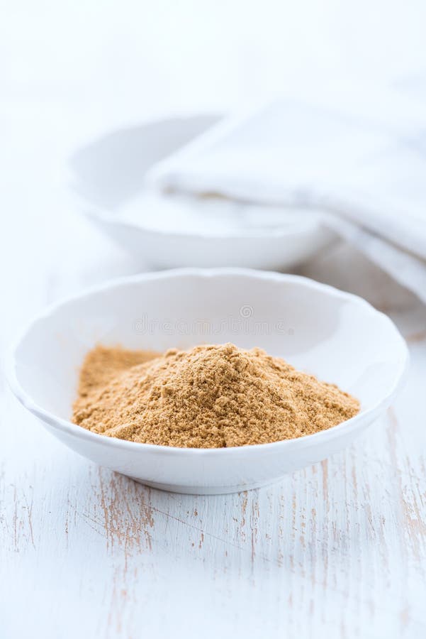 Ground Dry Ginger Flour. Fresh Whole and Chopped Ginger Root Stock ...