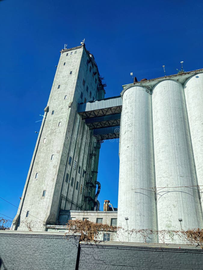 Multi Tiered Graybeige Grain Silo Stock Photos - Free & Royalty-Free ...