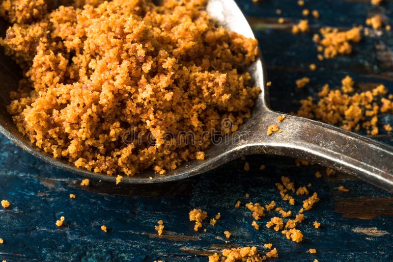 Ground Dry Mace in White Ceramic Bowl Isolated on White from Above ...