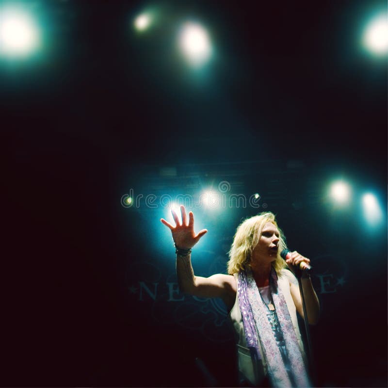 Lead Female Singer Jennifer Cella Editorial Photo - Image of roll ...