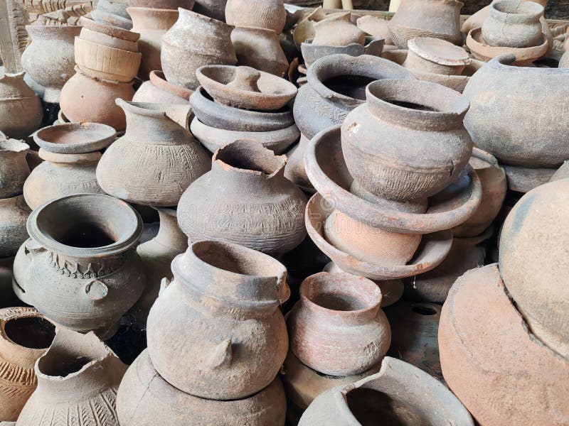 Group of Ancient Pots for Learning. Stock Photo - Image of soil, rock ...