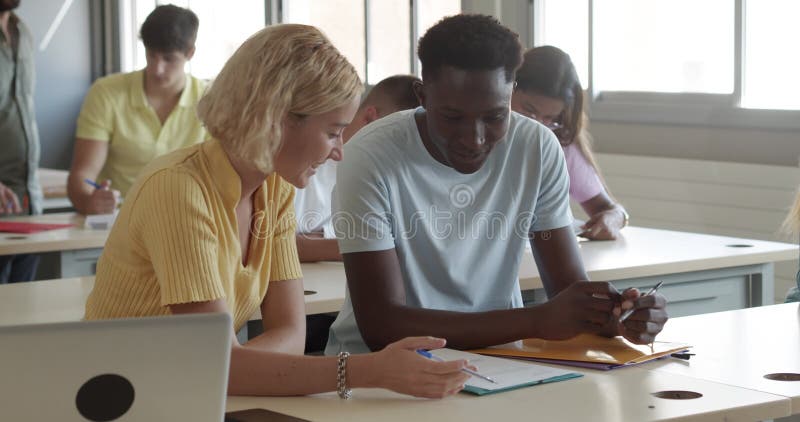 Group of Diverse College Students Working As a Team in Class Stock ...