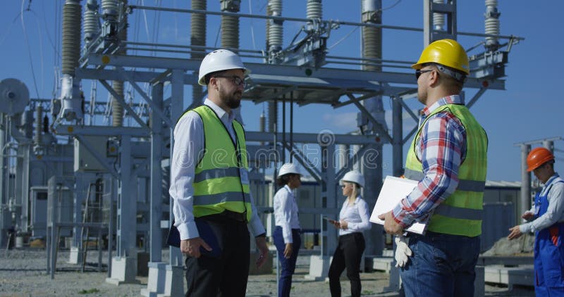 134 Workers Talking To Each Other Stock Photos - Free & Royalty-Free ...