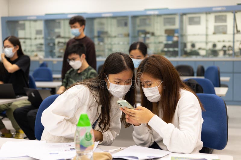 15 11 2021 Group of Happy Young Boys and Girls with Face Mask Work ...