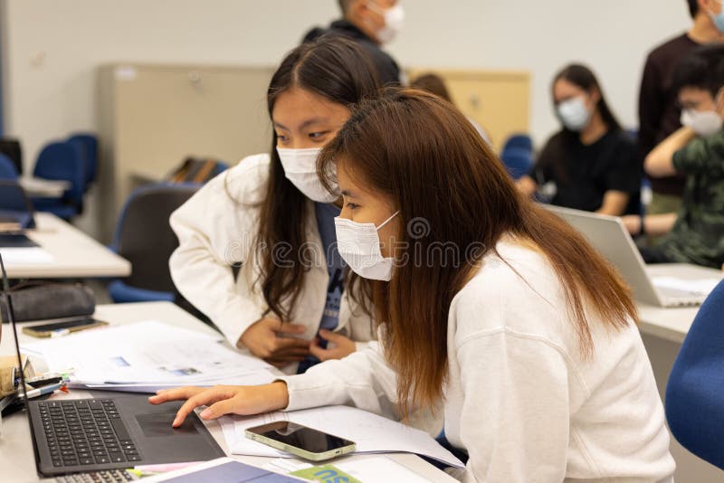 15 11 2021 Group of Happy Young Boys and Girls with Face Mask Work ...