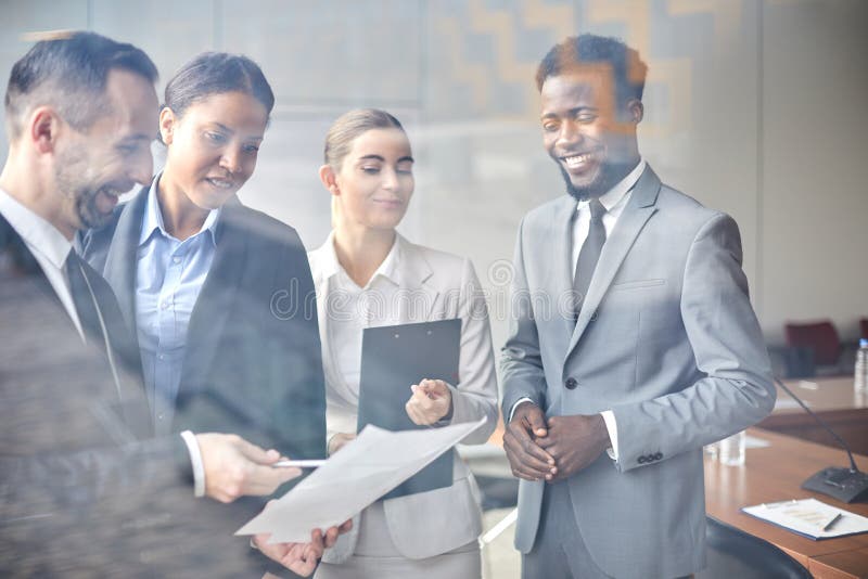 Discussing report points stock image. Image of paperwork - 139220287