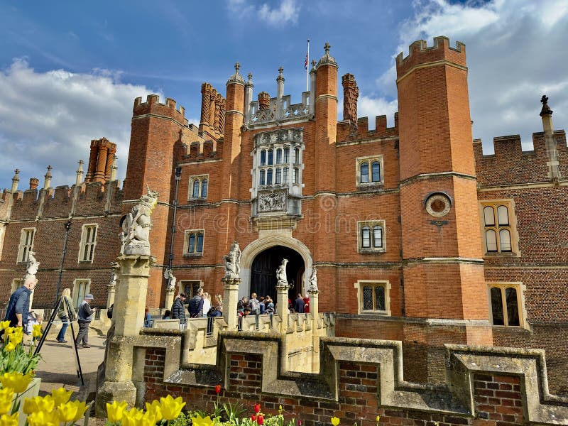Group of People in Front of Hampton Court Palace. Editorial Image ...