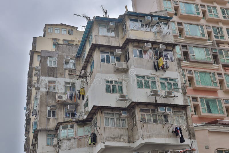 The Group of Residential Building at Kowloon 5 June 2021 Editorial ...