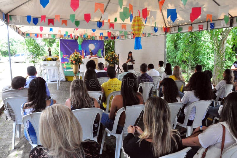 Public performance editorial photo. Image of listening - 119029481