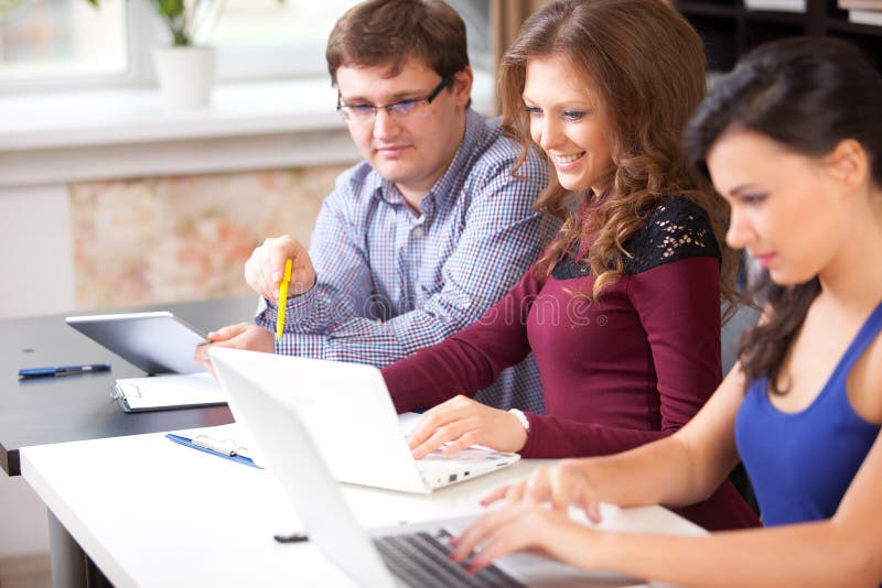 629 Group Students Laboratory Lab Science Classroom Stock Photos - Free ...