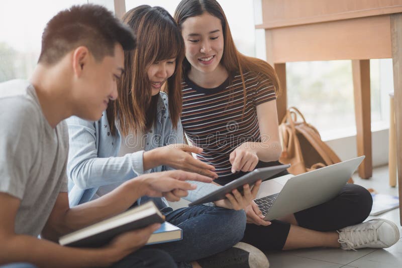 Group of Students Learning Together in the Campus Stock Photo - Image ...