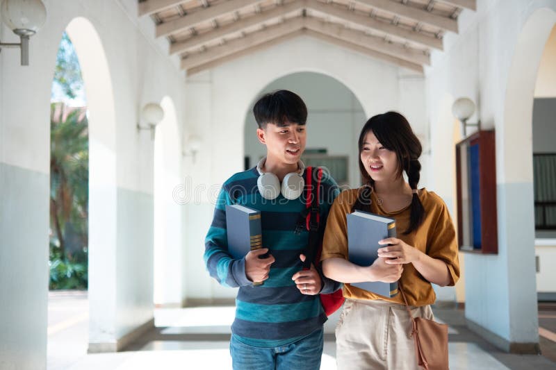 Group of Students Walking in Campus Hallway . Stock Photo - Image of ... Group of Students Walking in Campus Hallway . Stock Photo - Image of ...