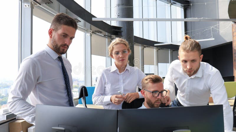 329,559 Modern Office People Working Stock Photos - Free & Royalty-Free ...