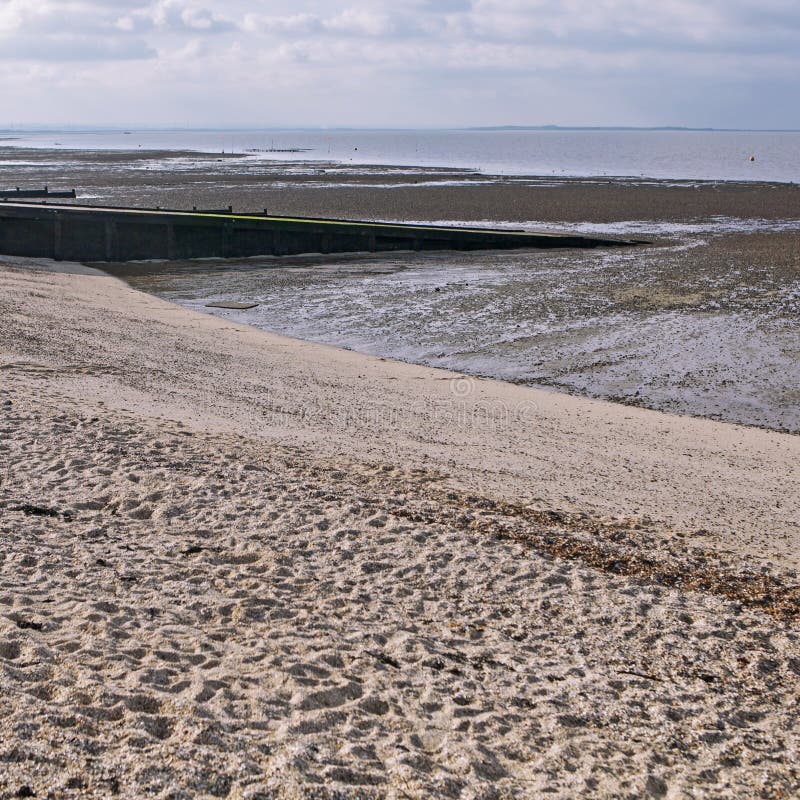Groynes on the Shingle Beach Stock Image - Image of waterbreak, england ...