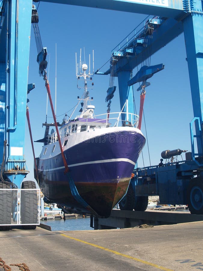 Grua da doca seca foto de stock. Imagem de guincho, doca - 58458690