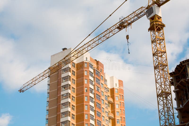 Grue et construction image stock. Image du machines, lever - 2156581